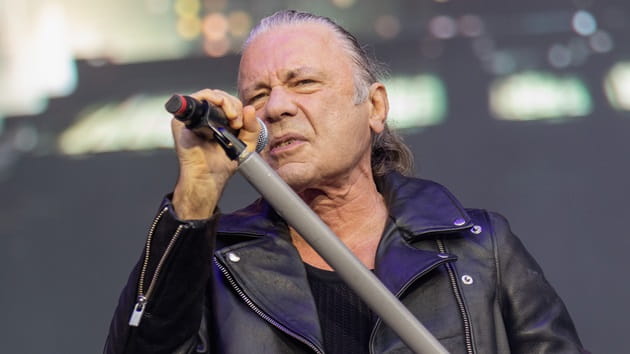 Iron Maiden Concert in Paris Delayed by Power Outage During “2 Minutes ...